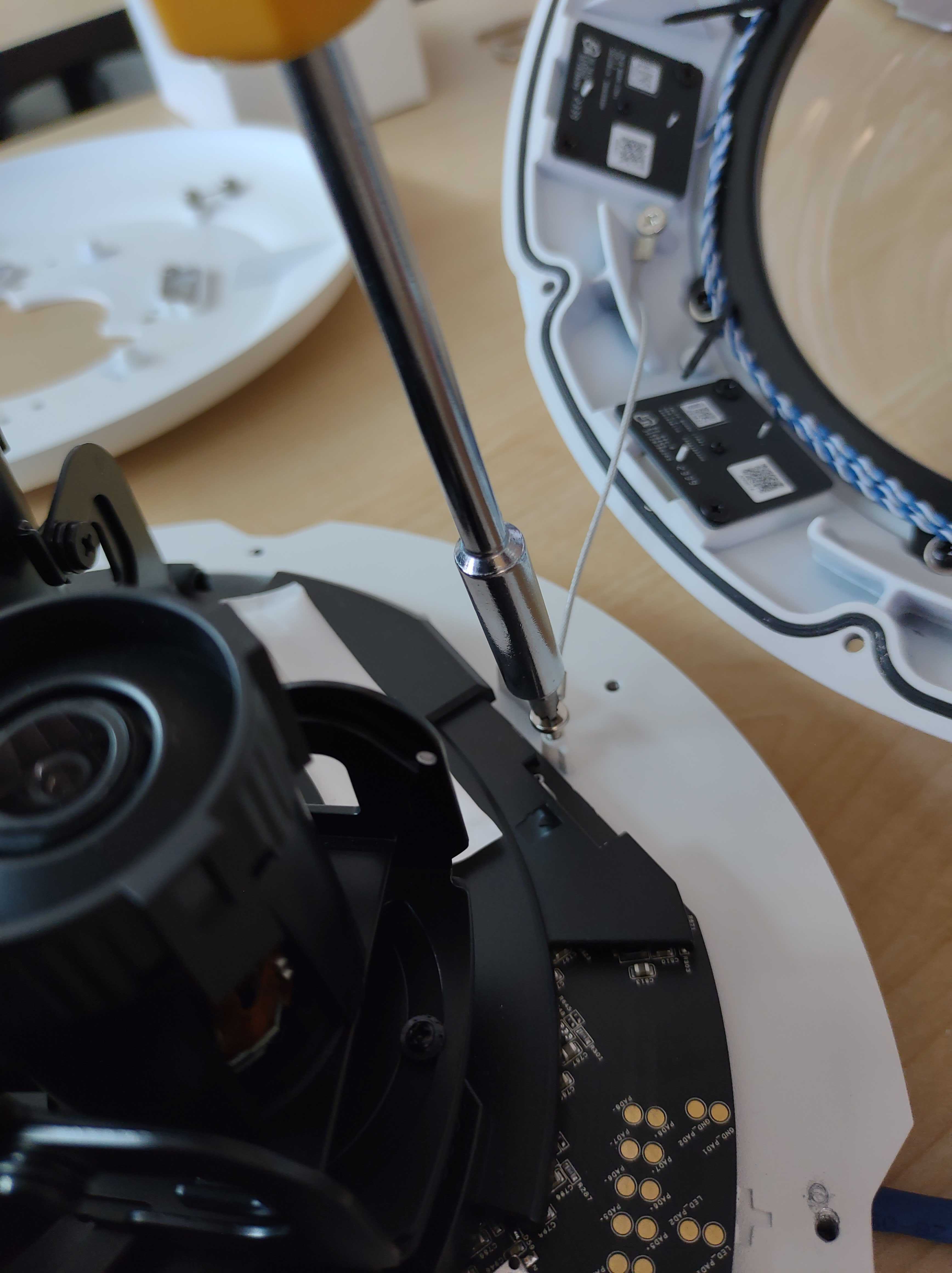 R600 Camera Setup – Rhombus Support